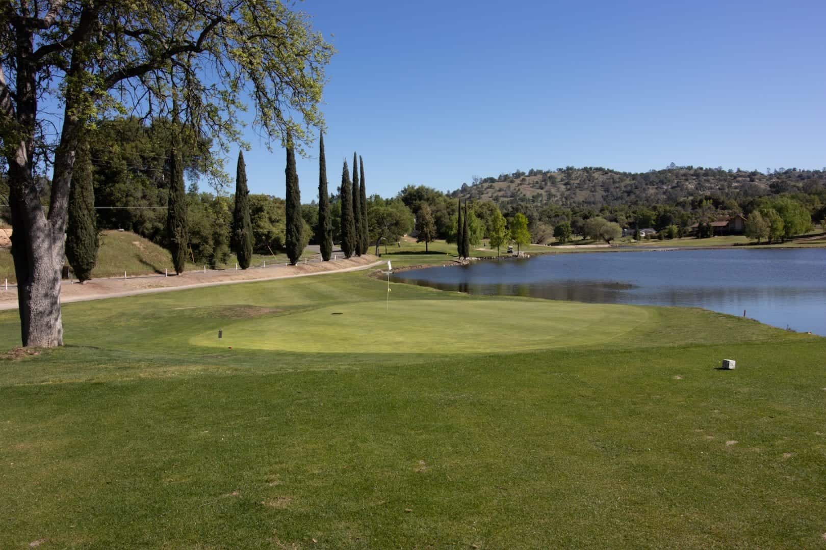 Yosemite Lakes Park Golf Course Par 3 Near Me