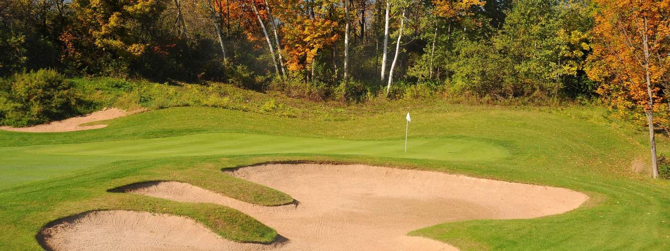 Sandstone Hollow Par 3 Golf Course in Verona (Award-Winning)
